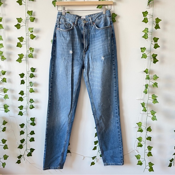 BDG | Jeans | Uo Bdg High Rise Mom Jeans Sz 27 | Poshmark